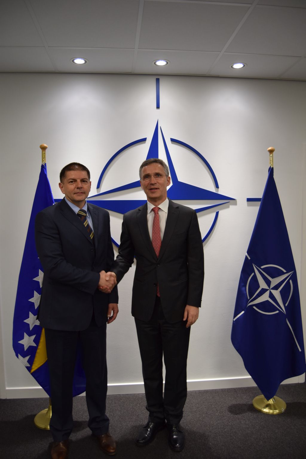 Šef Misije Bosne i Hercegovine pri NATO ambasador Almir Džuvo predao akreditivna pisma ...